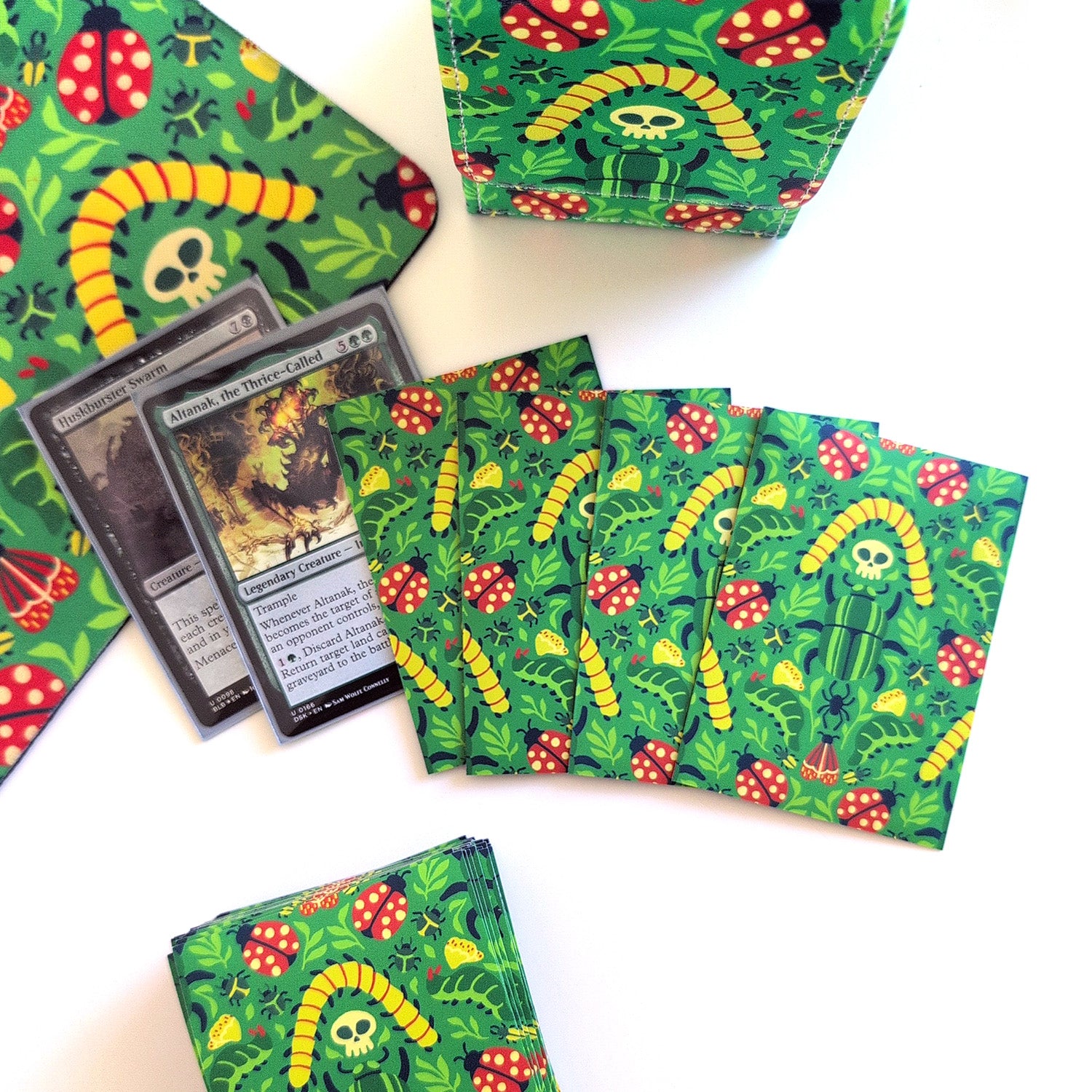 Golgari Insects Card Sleeves – Paola's Pixels